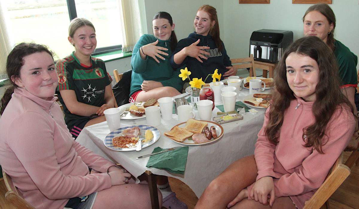 Gallery: Carndonagh GAA Club host 'Big Breakfast' - Page 1 of 15 ...