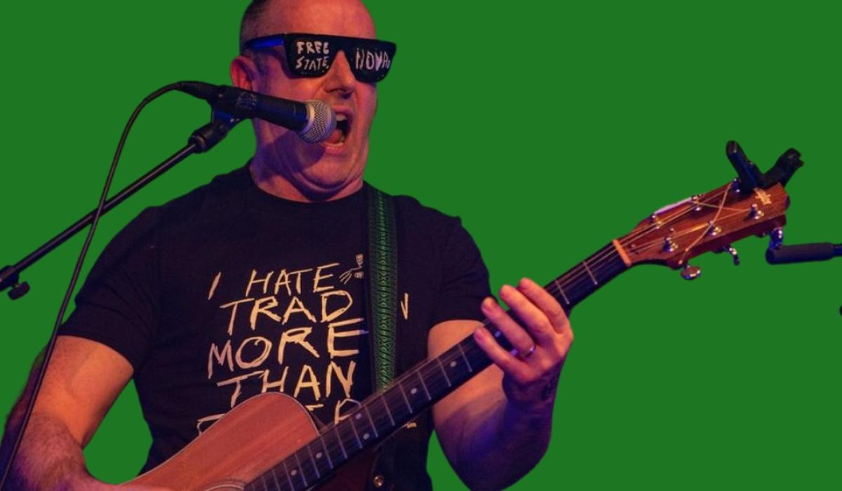 Jinx Lennon in the Spirit Store tonight as part of his album tour ...