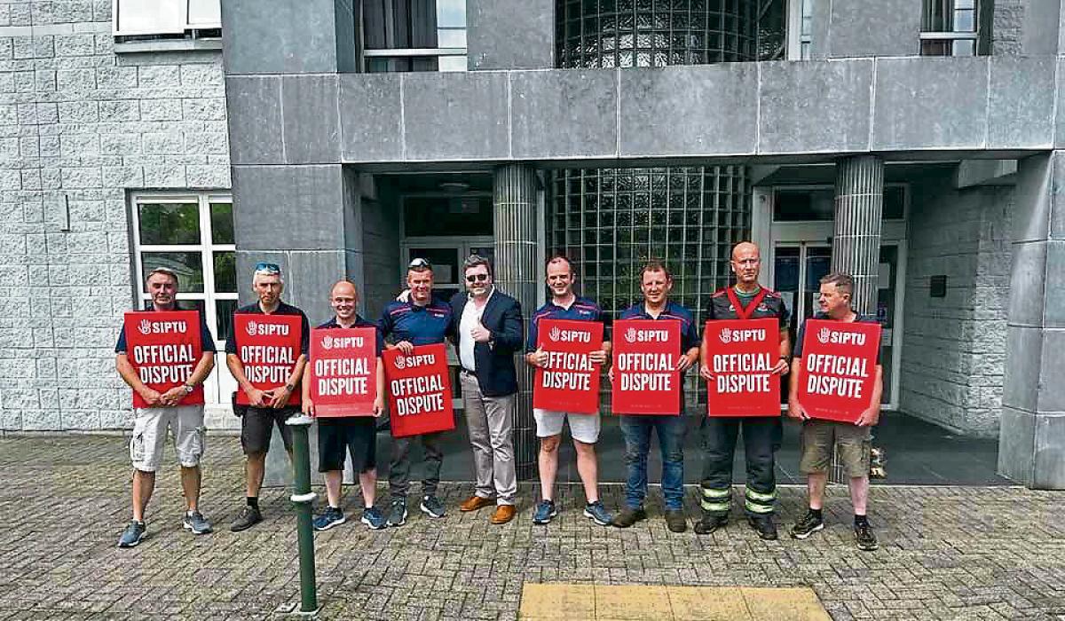 Local Government Minister under pressure in firefighters row from ...