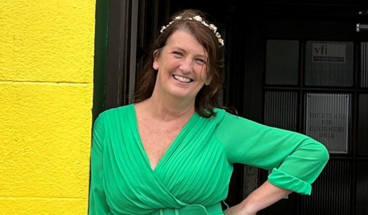 Mo Cheol Thú - Derry’s Guildhall to host Donegal singer-songwriter Brí ...