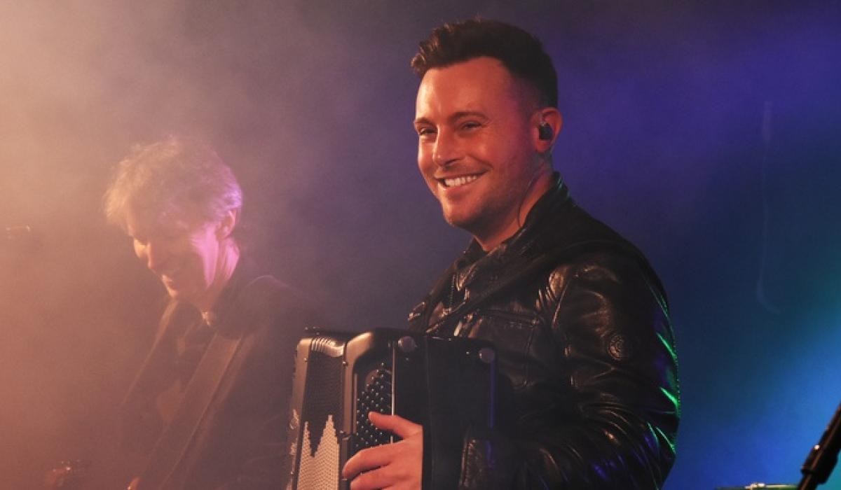 In pictures: Nathan Carter at O’Flaherty’s, Buncrana - Page 1 of 29 ...