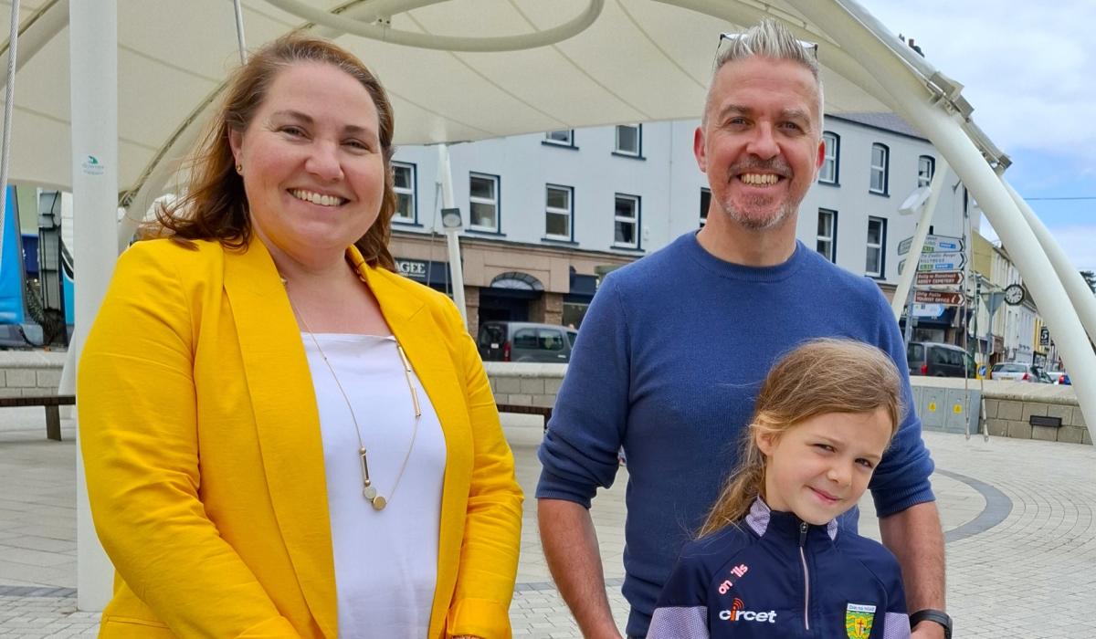 In Pictures: Out and about on the Diamond in Donegal Town - Page 1 of ...