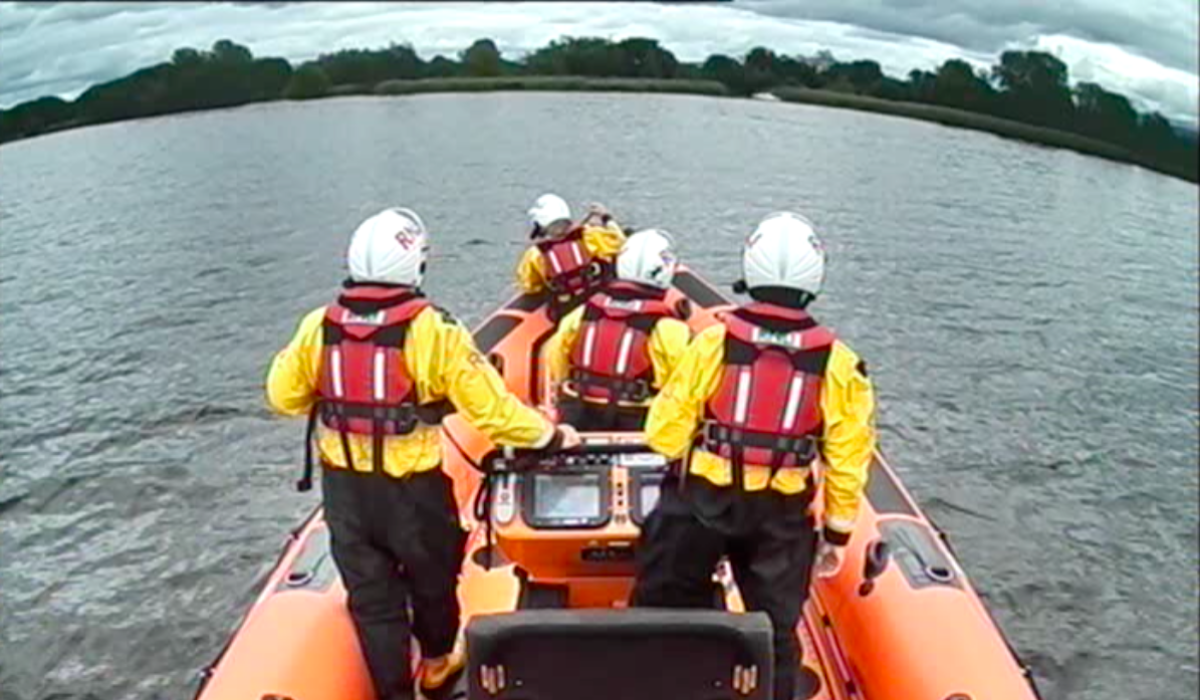 Lough Derg RNLI launch to assist stricken vessel with engine failure ...