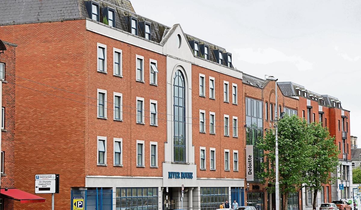 Mayor suggests office planned for migrants could house Limerick ...