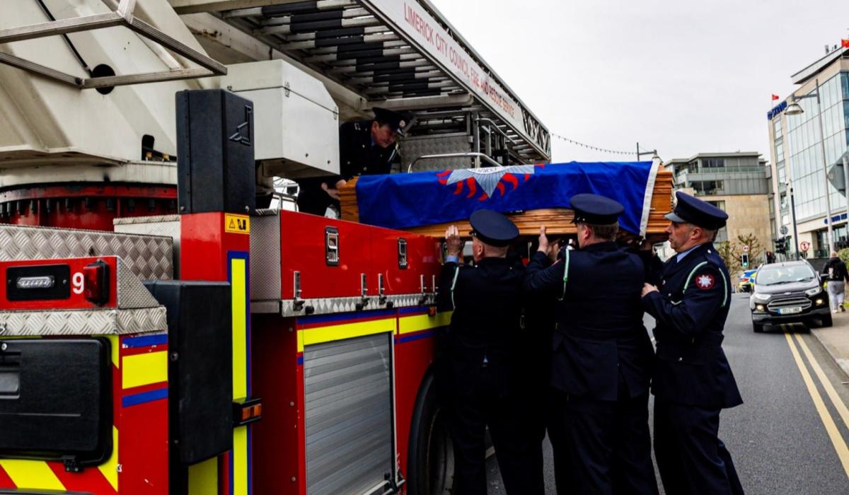 PICTURES: Limerick firefighter goes on one last call-out before his ...