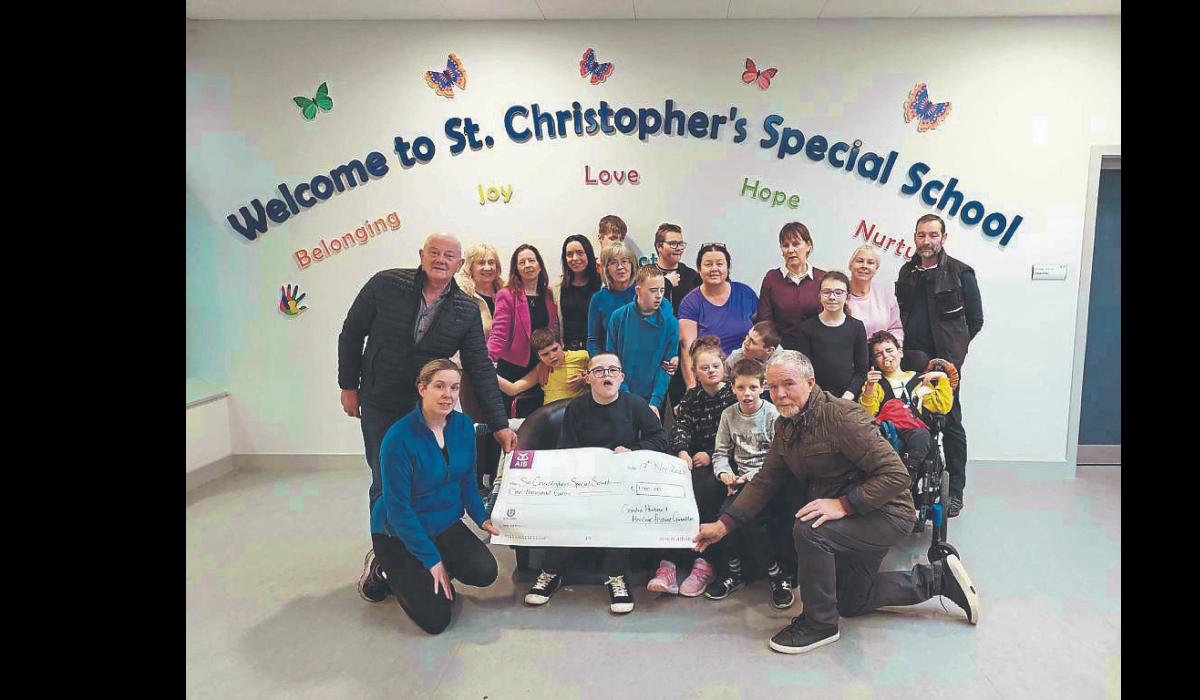 Clondra festival organisers make generous presentation to Longford ...