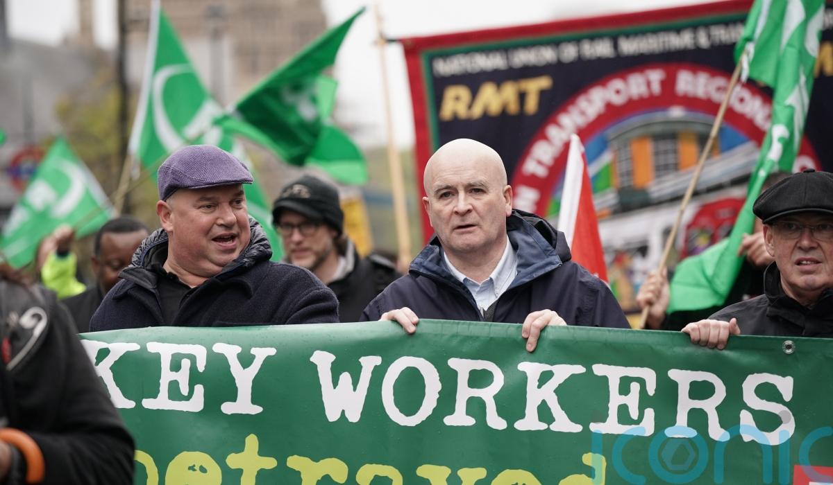 Unions call for ‘sensible’ proposals to help end rail dispute strikes ...