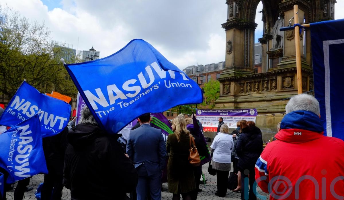 Schools trying to encourage teachers to opt out of pension scheme ...