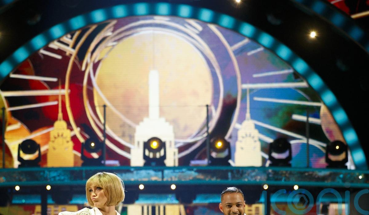 Singer JB Gill and Lauren Oakley top Strictly quarter-final scoreboard ...