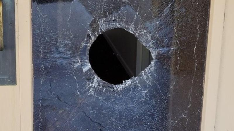 Front door glass panel smashed at Letterkenny housing estate - Ireland Live