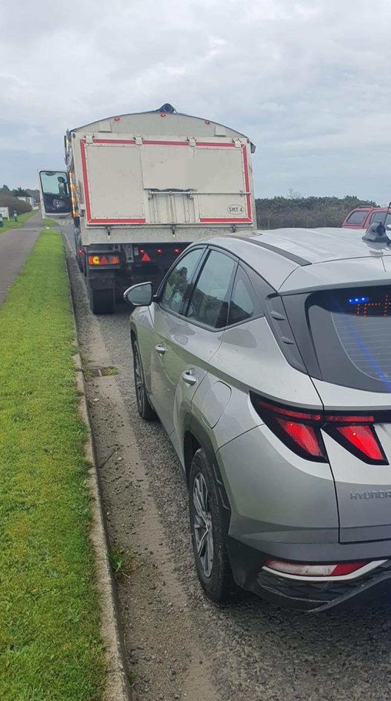 Dundalk gardai catch HGV driver holding phone while driving in ...