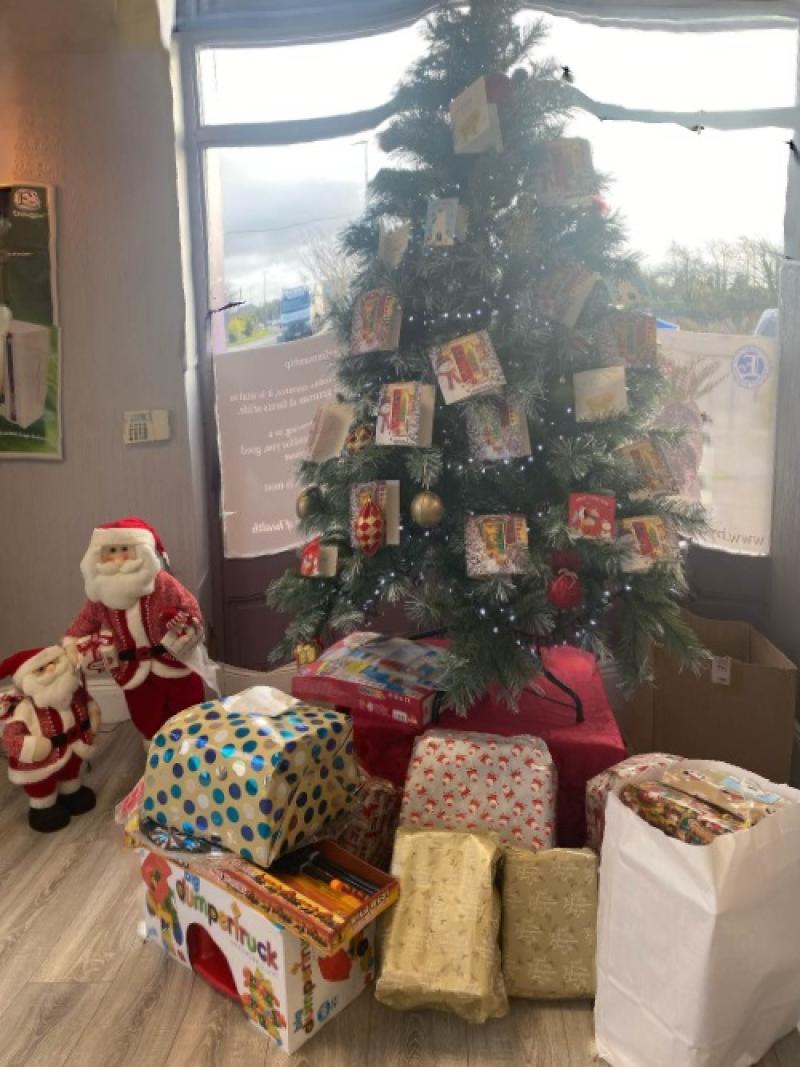Return of the Christmas giving tree in Ballinalack - Ireland Live