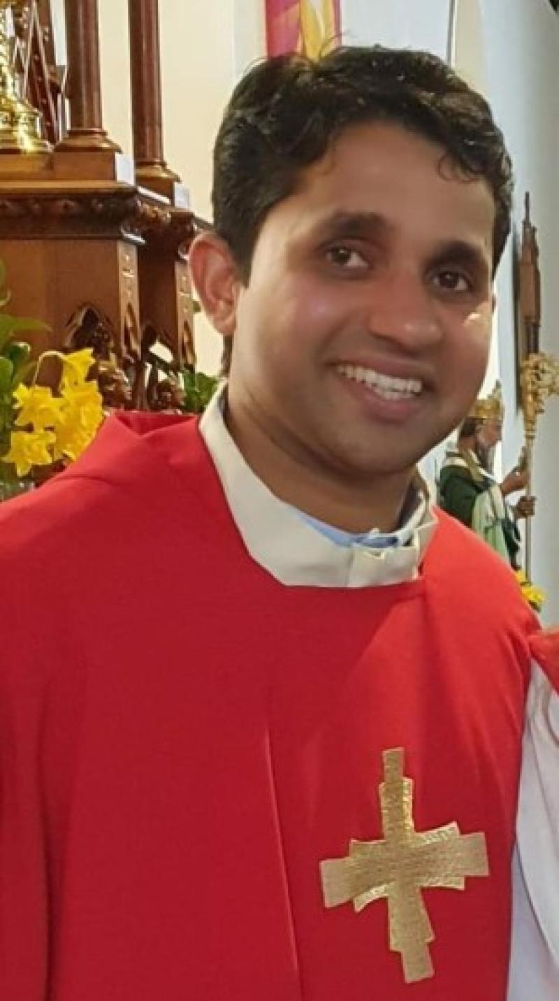 Popular priest returns home to India after stint in Offaly - Ireland Live