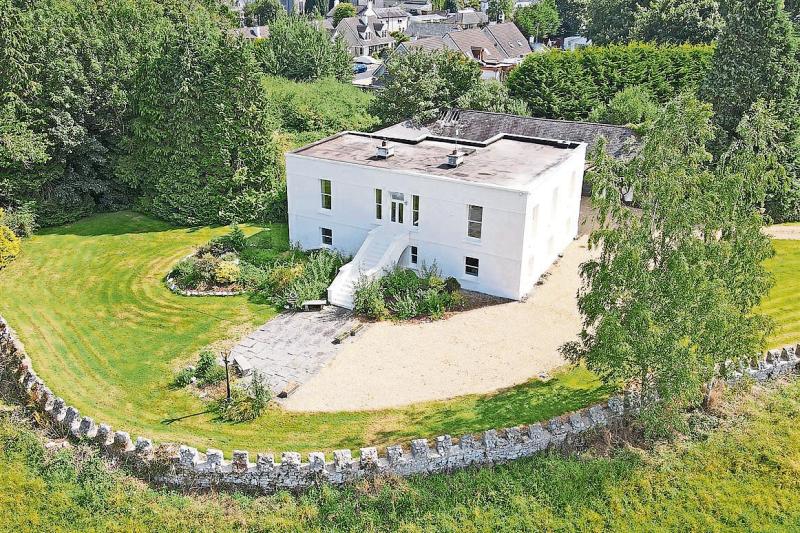 Hollywood power couple apply for planning at €1m luxury Limerick home ...
