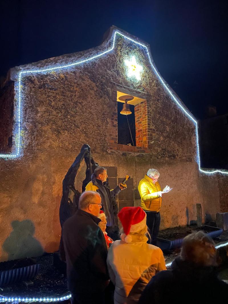 Big crowd enjoys annual Carol Singing event in Offaly village - Ireland ...