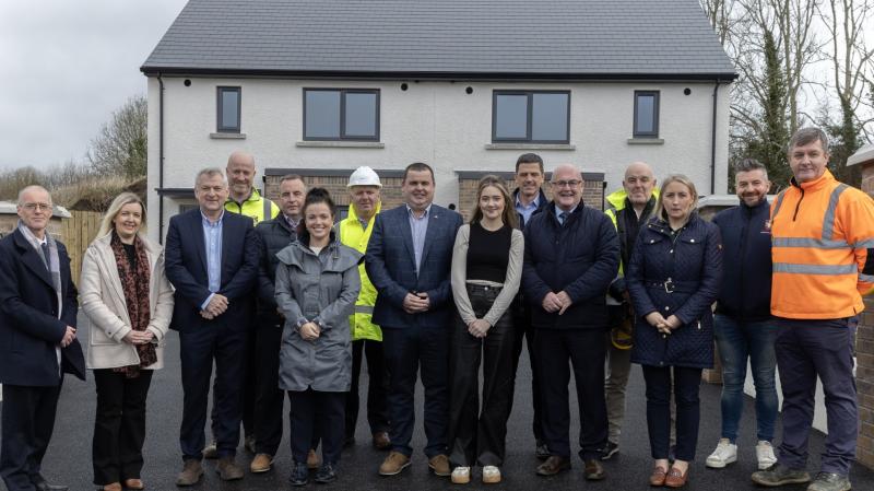 Lifford-Stranorlar officials visit the new social housing estate in Convoy - Ireland Live